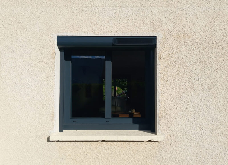 Menuiseries aluminium et volets roulants solaires à Voglans (73 ...