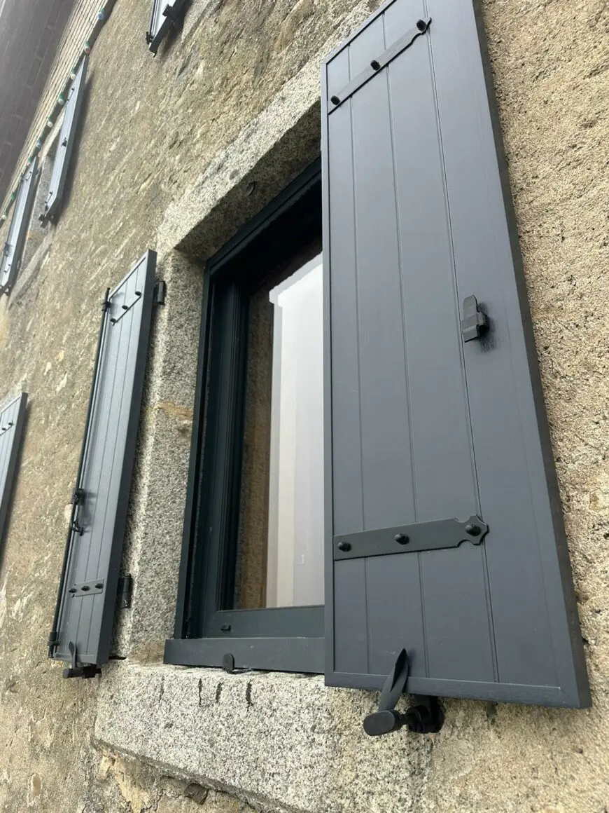 Volets battants aluminium sur mesure – Imperium Ouvertures